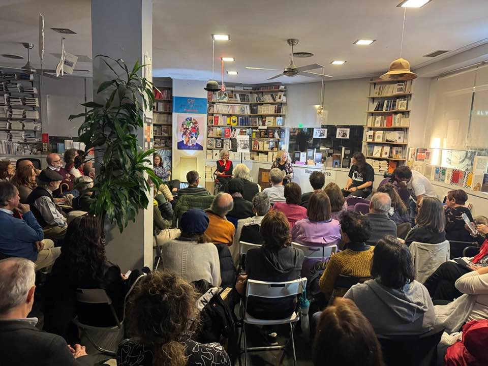 Mª Ángeles Maeso: un abrazo poético ante la adversidad – Recrear palabras